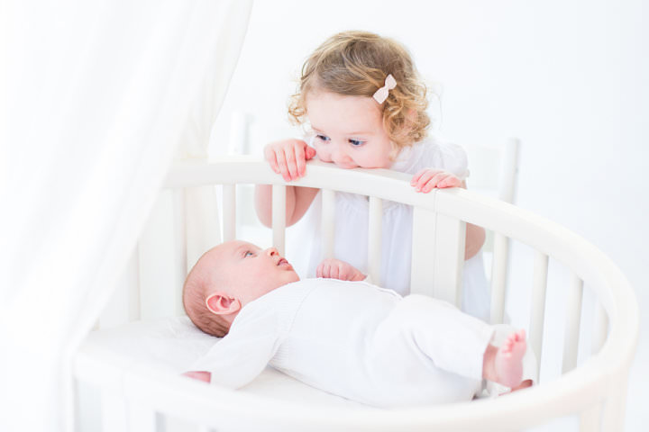 10 tips for moms on managing life with two babies under 2