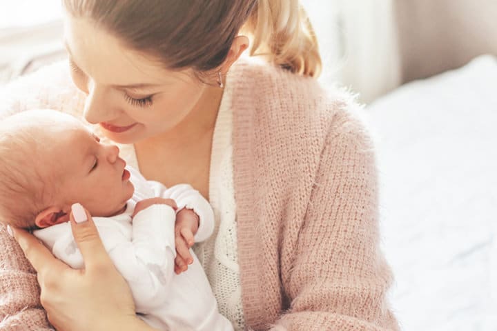 How New Moms Can Survive the First Month Postpartum - Imperfectly ...