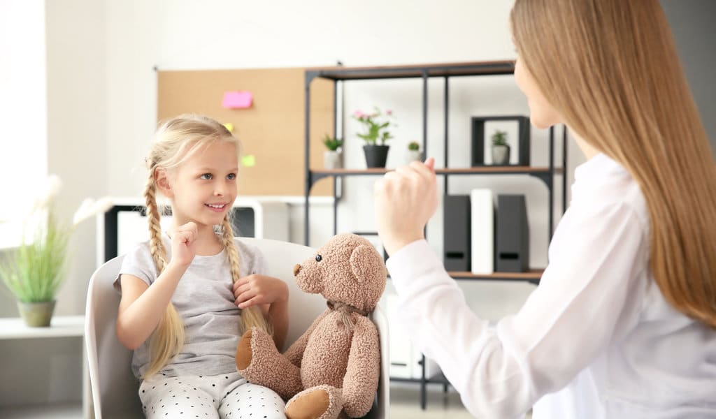 How to Use Sign Language to Help Teach Toddlers Their Feelings ...